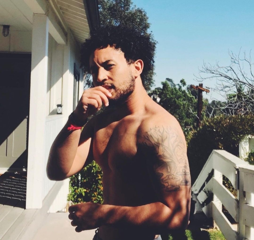 Thirst Trappin: Tahj Mowry Flexes His Thickness For The Gram Ahead of ...